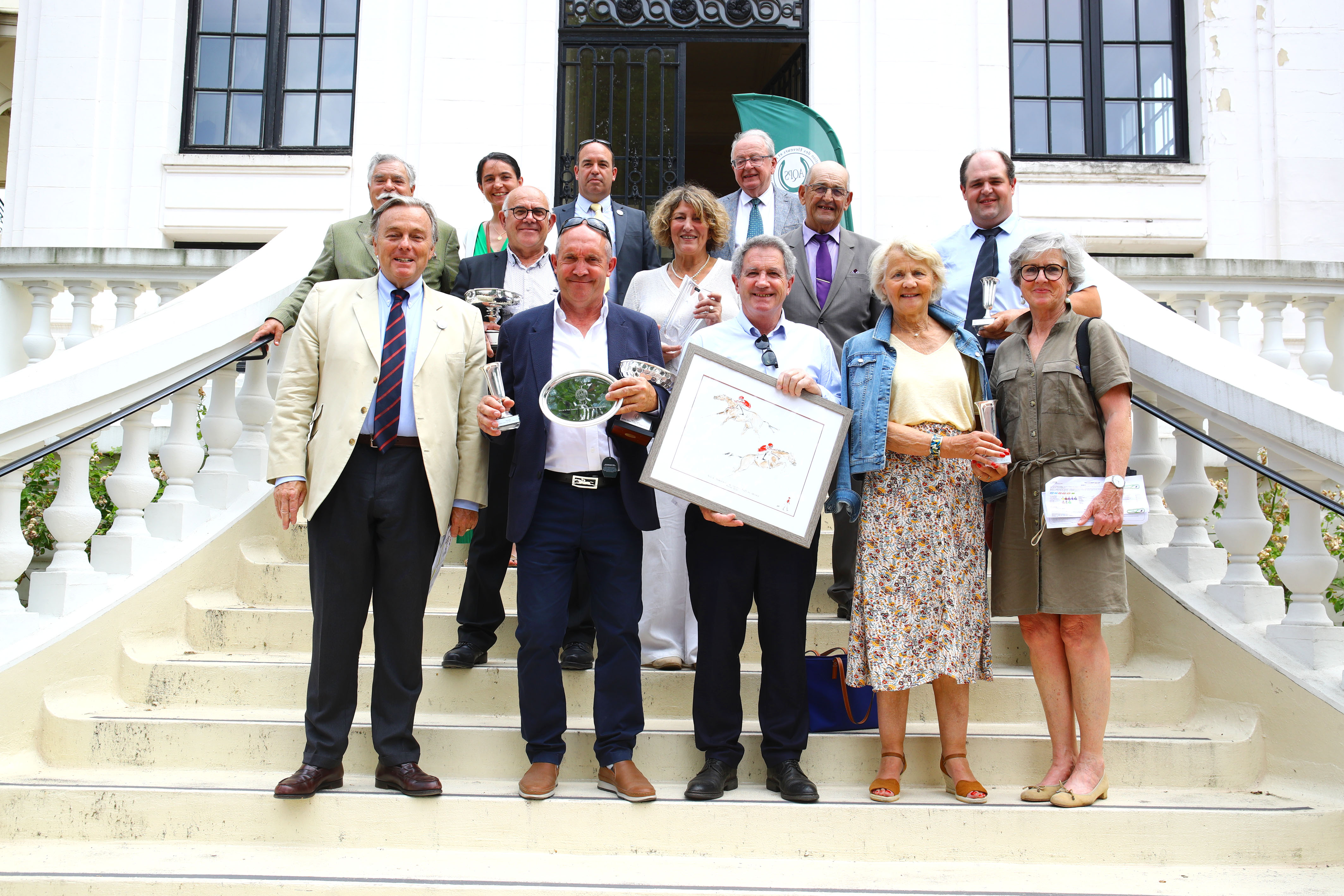 Retour en images sur la Remise des Trophées 2023 sur le palmarès 2022 ...